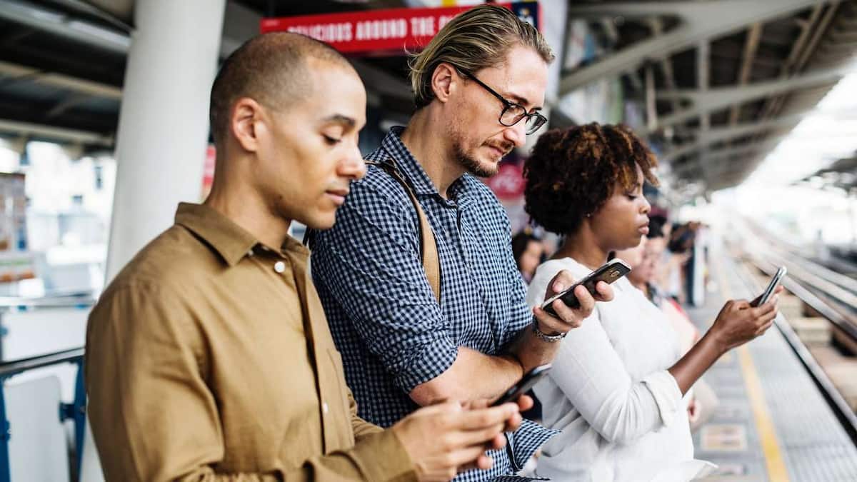 Huawei edges ahead of Apple in global smartphone shipments in Q1 2019 ...