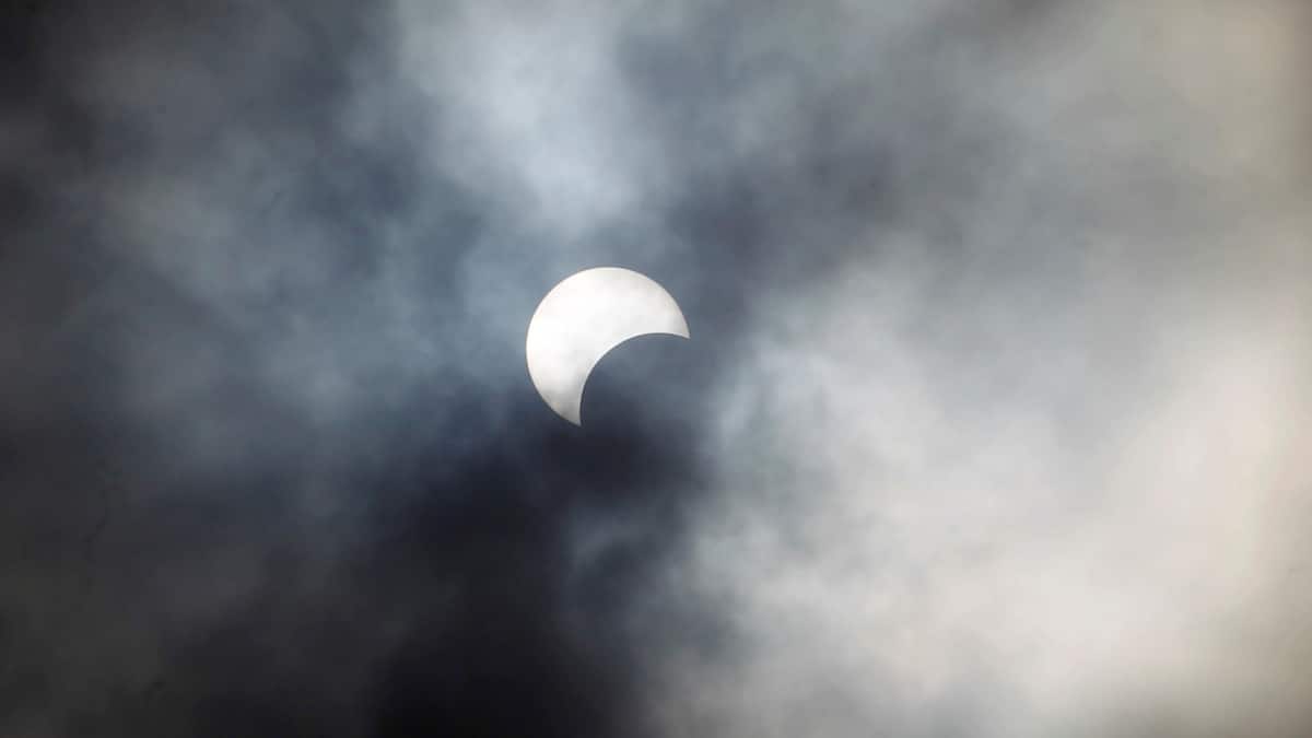 The third and final solar eclipse of 2018 is coming up — with strings ...