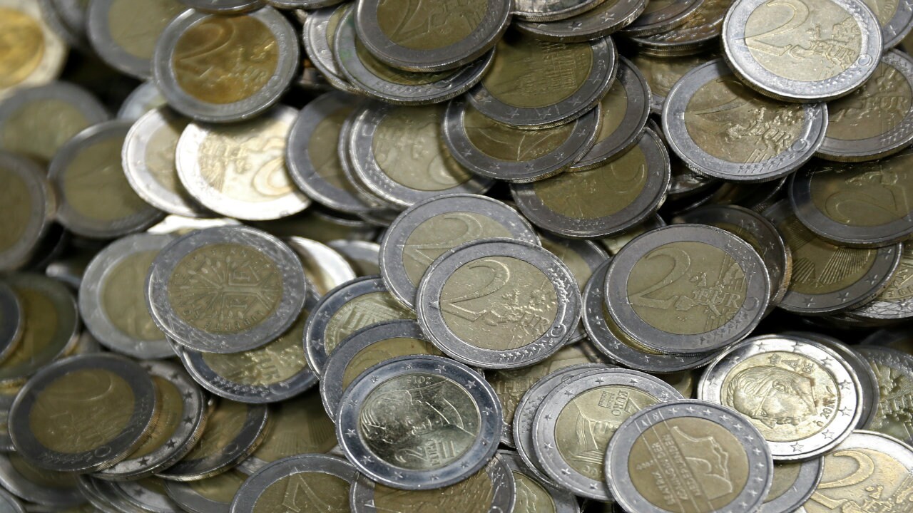 Global Economy Euro Zone Growth Limping As Us China Trade War