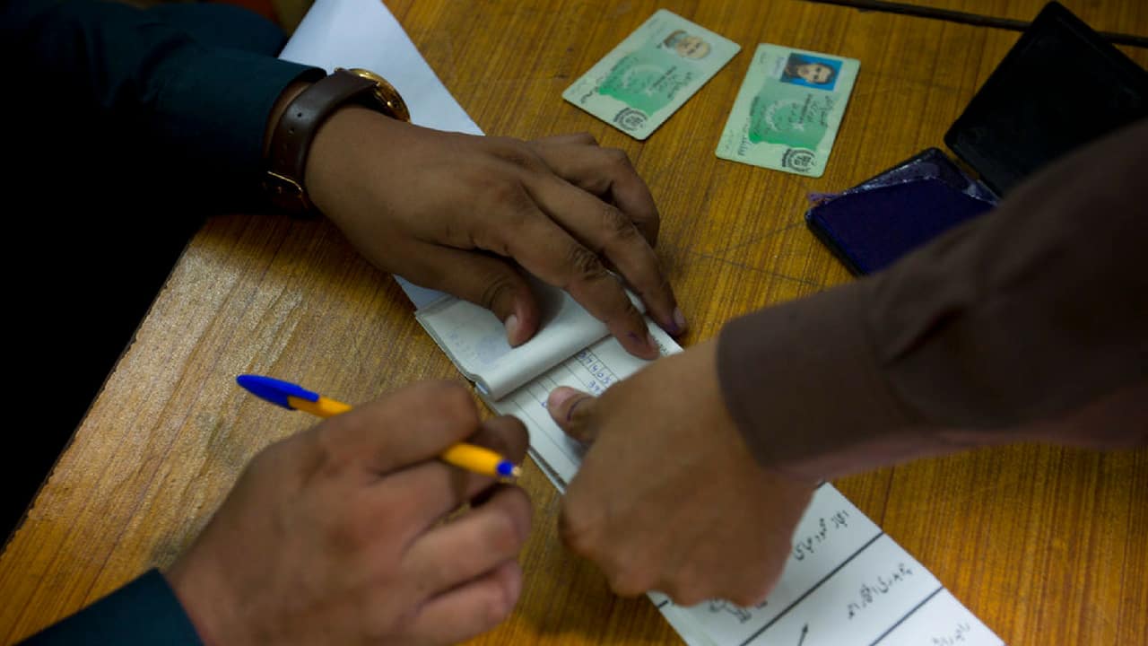 Chief Justice of Pakistan Saqib Nisar says CEC Sardar Muhammad Raza was ...