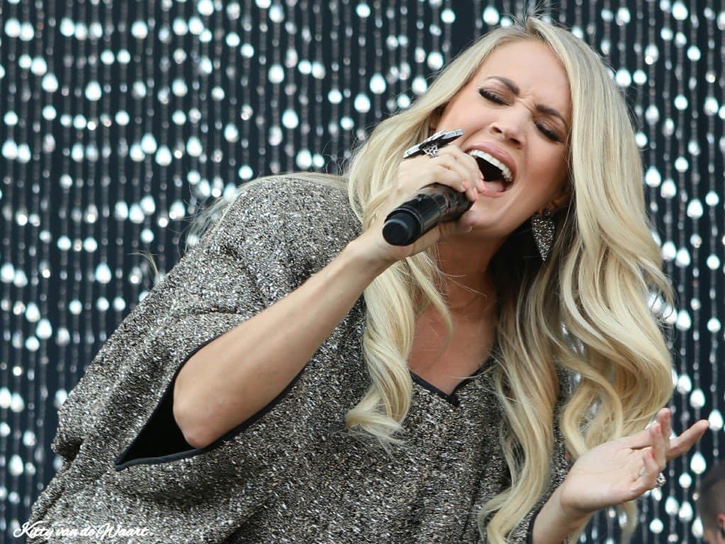 American singer-songwriter Carrie Underwood to receive star on ...