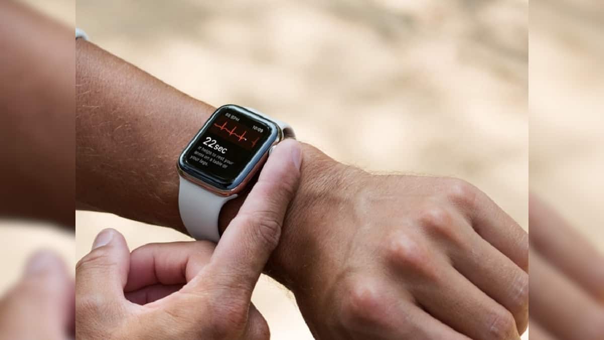 Apple Watch Series 4 enables ECG app to let you check electrocardiogram ...