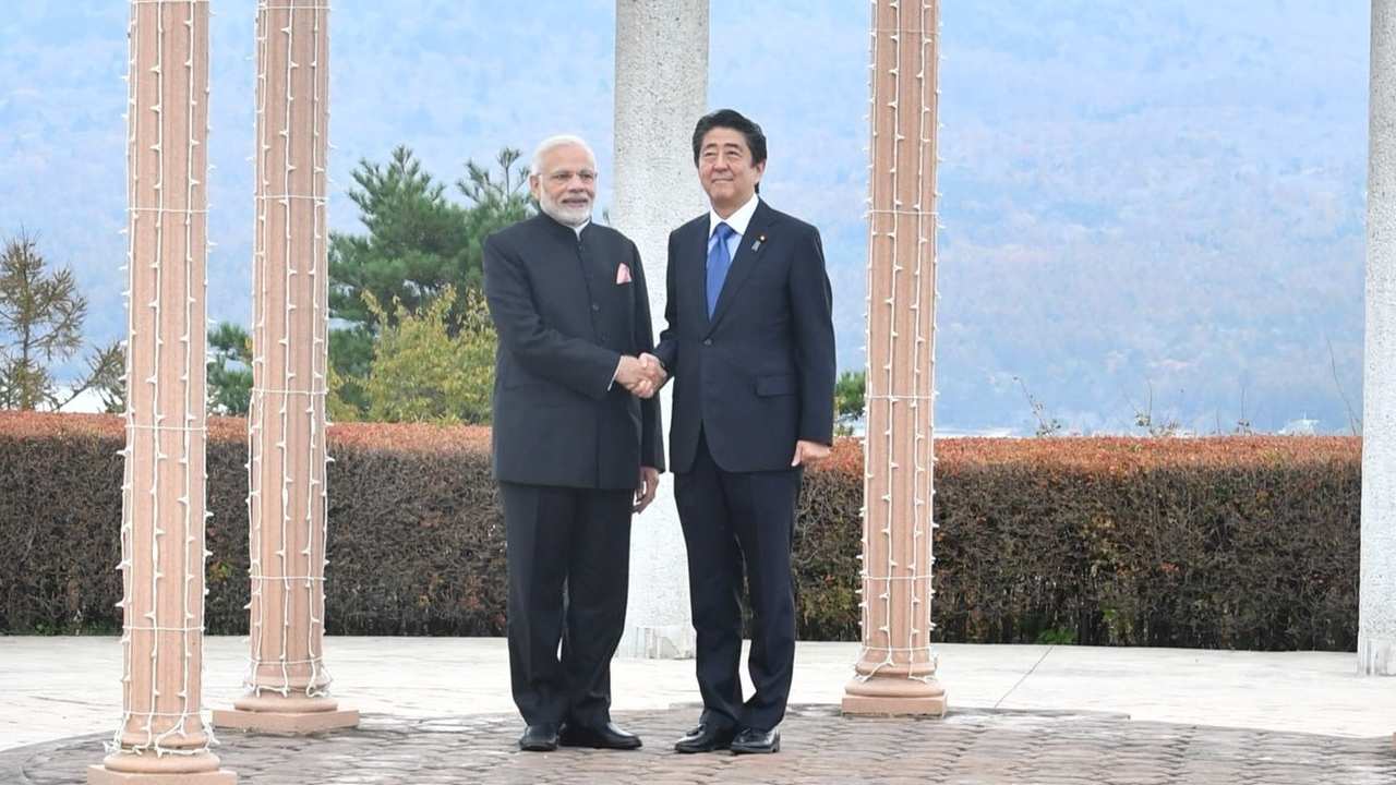Narendra Modi meets Shinzo Abe in Yamanashi; Japanese prime minister to ...