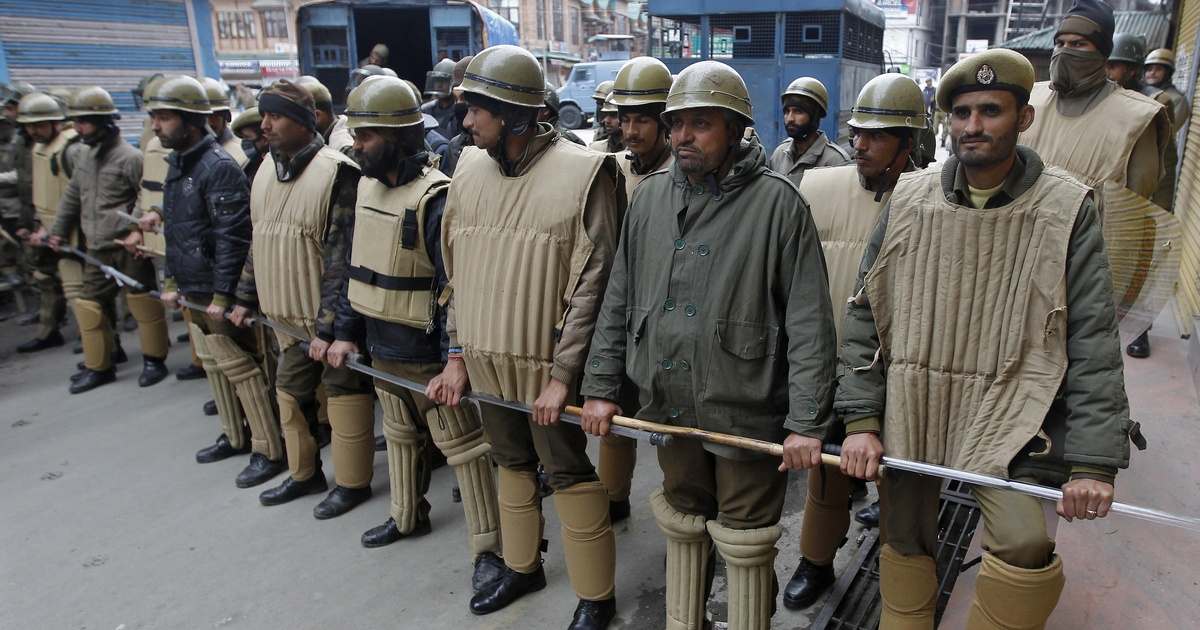 Bullet-ridden body of J&K policeman Imtiyaz Mir found in Pulwama ...