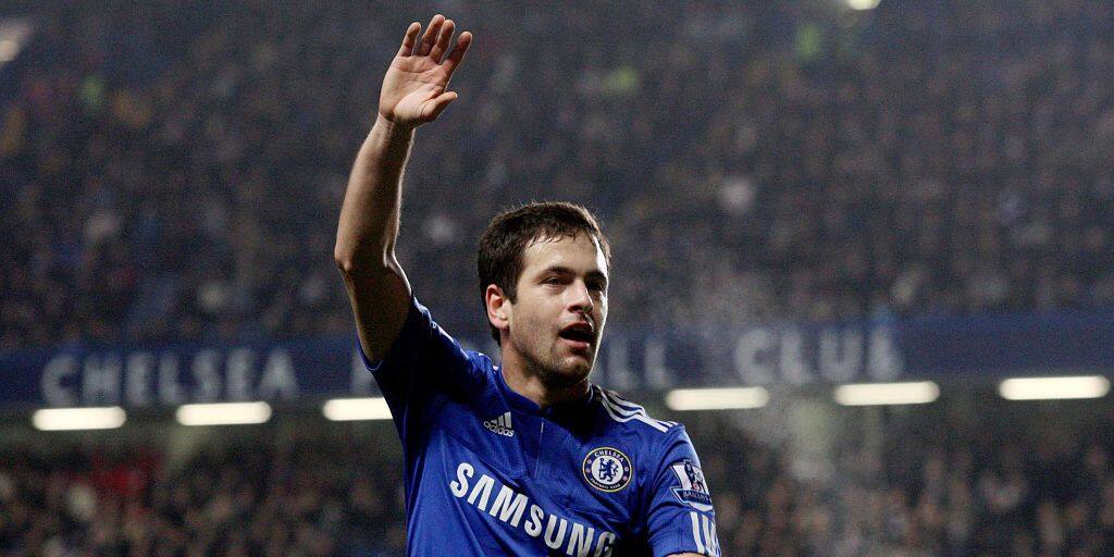 Former Chelsea and England midfielder Joe Cole announces retirement ...