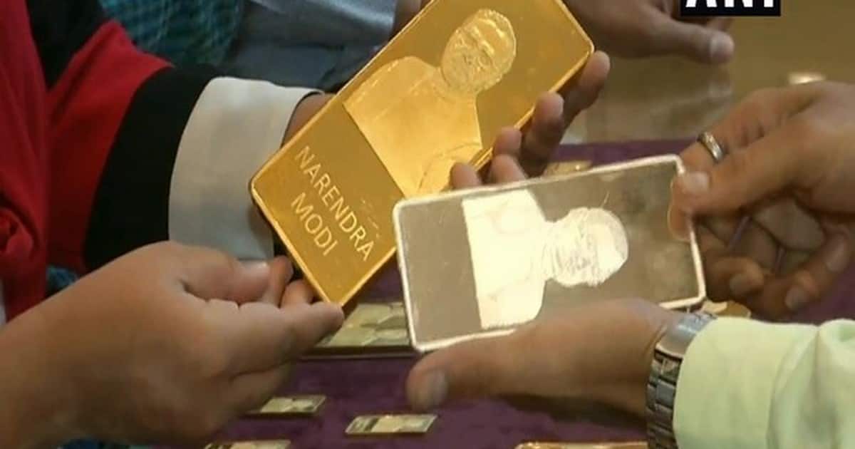 Gold bars with Narendra Modi's imprints attract many customers in Surat ...