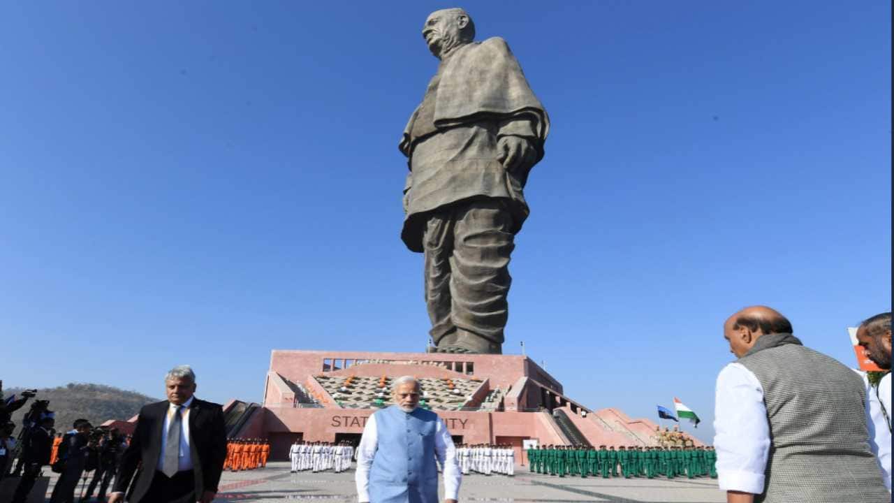 Narendra Modi arrives in Gujarat to attend annual DGP conference ...