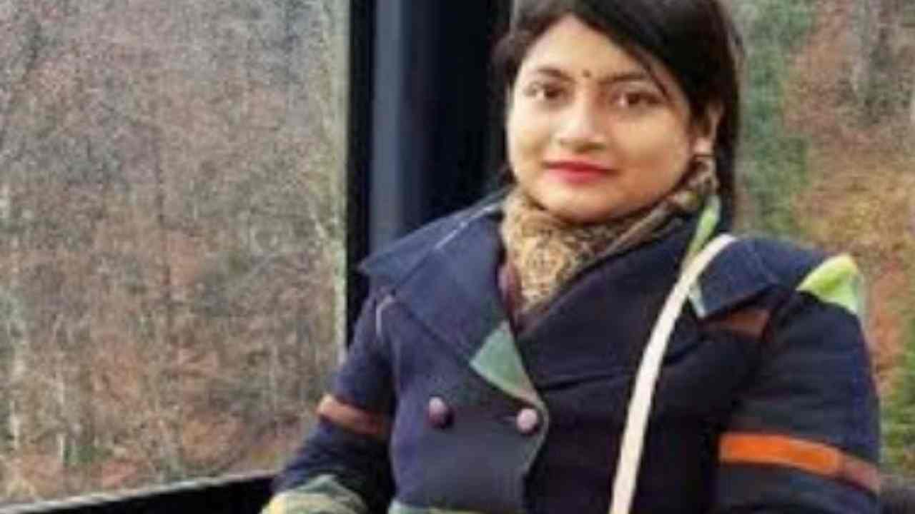Illegal sand mining case: IAS officer B Chandrakala skips summons but ...