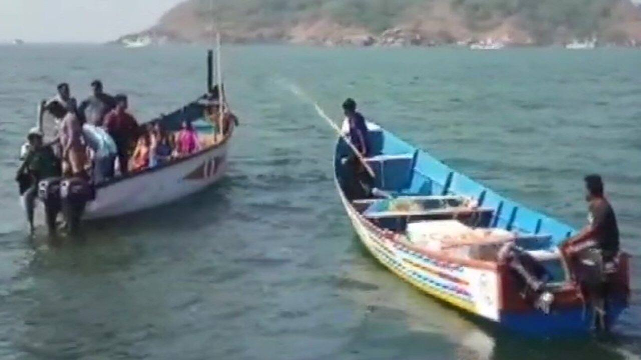 Karnataka: Eight drowned, 17 rescued after boat capsizes off Karwar ...
