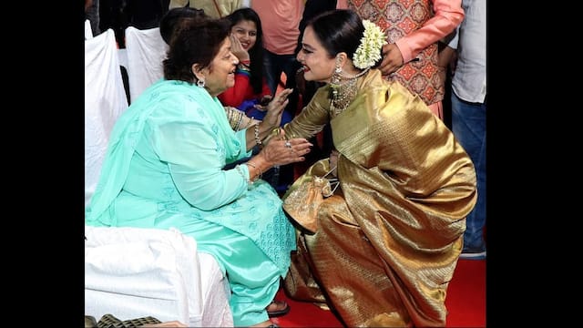 Sara Ali Khan, Rekha, Kangana Ranaut attend Marathi Taraka Awards 2019 ...