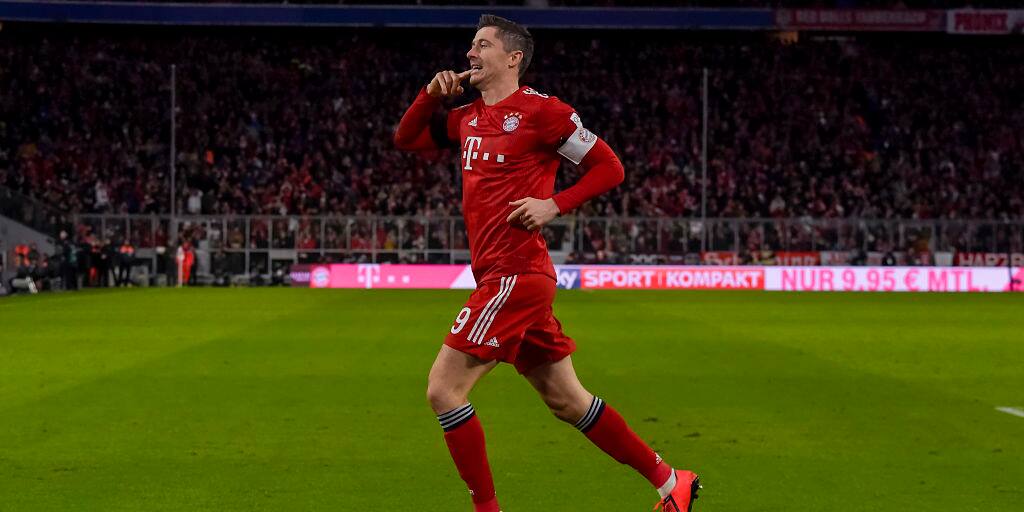 Bundesliga: Robert Lewandowski nets 100th goal at Allianz Arena as ...