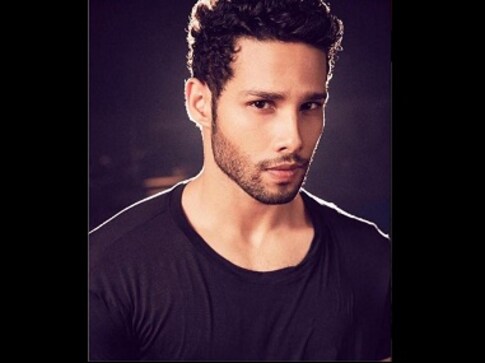 Watch: Gully Boy's Siddhant Chaturvedi aka MC Sher wins the internet as ...