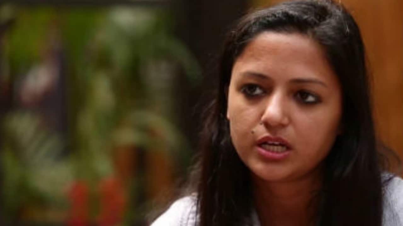 Dehradun Police registers FIR against JNU activist Shehla Rashid for ...