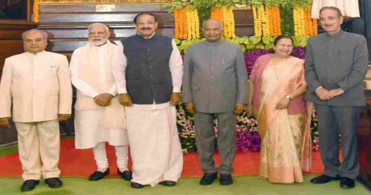 Ram Nath Kovind, Narendra Modi pay tribute to 'decisive leader' Atal ...