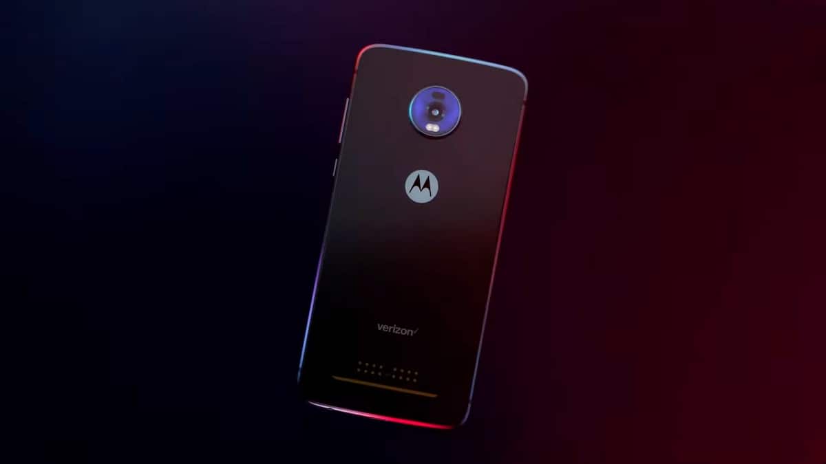 Moto Z4 launched featuring an OLED display, 48 MP camera and 5G Moto ...