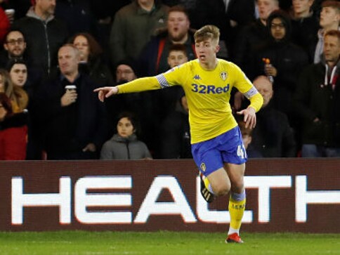 Premier League: Jack Clarke completes move to Tottenham from Leeds ...