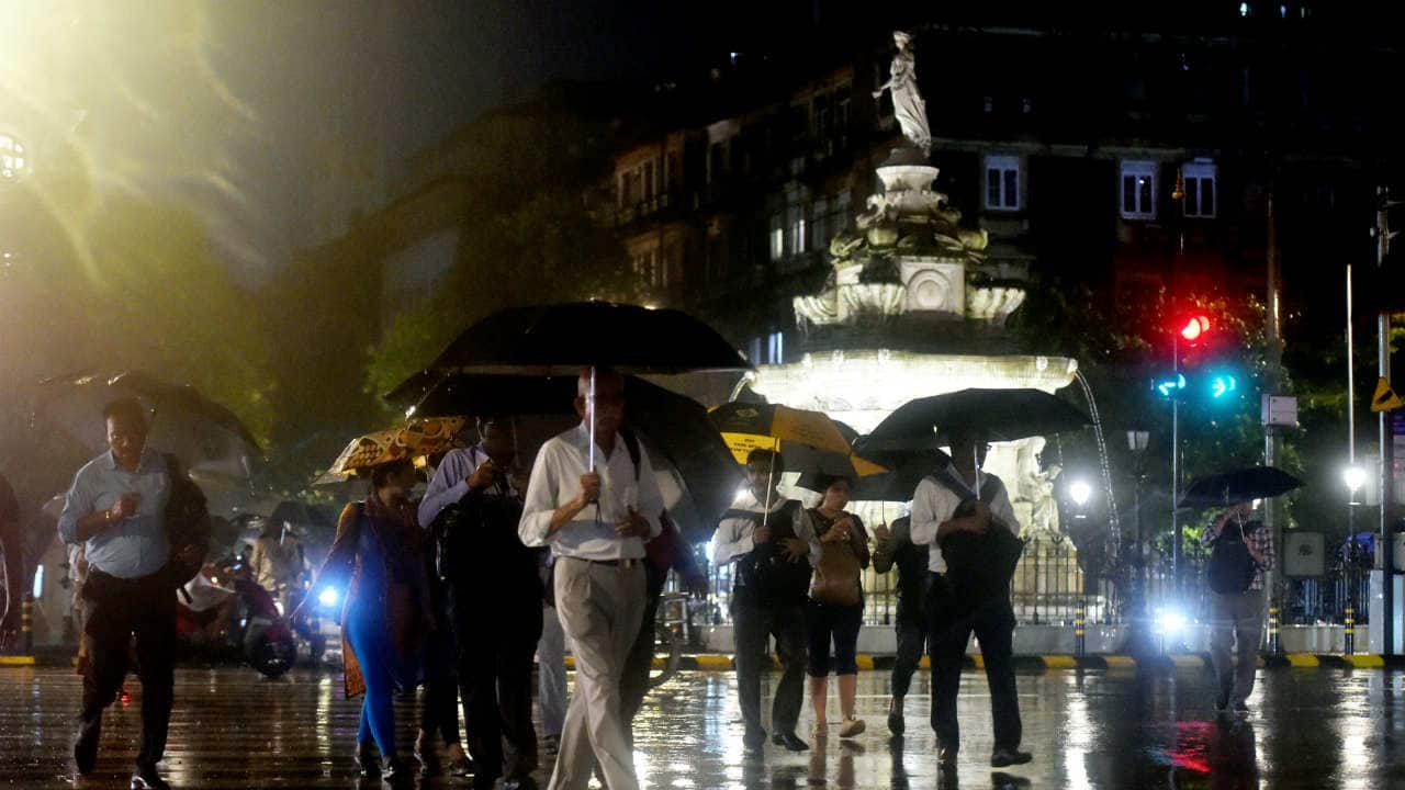 Heavy rainfall in Mumbai revives memories of 26 July 2005 monsoon fury ...