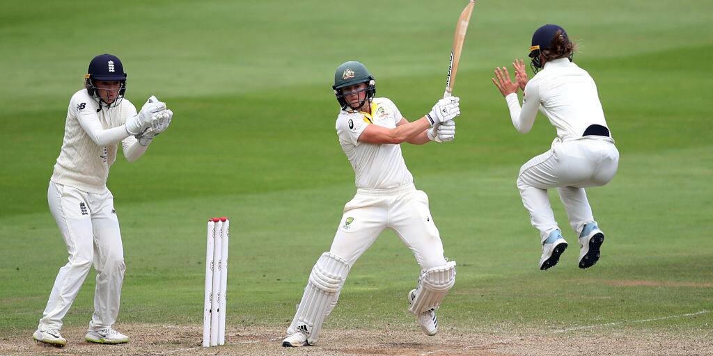 Australia's Ellyse Perry becomes first cricketer to achieve 1000 runs ...