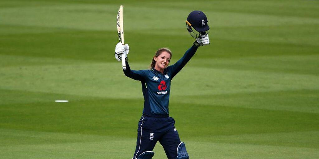 England's Sarah Taylor brings curtains down on 13-year international ...