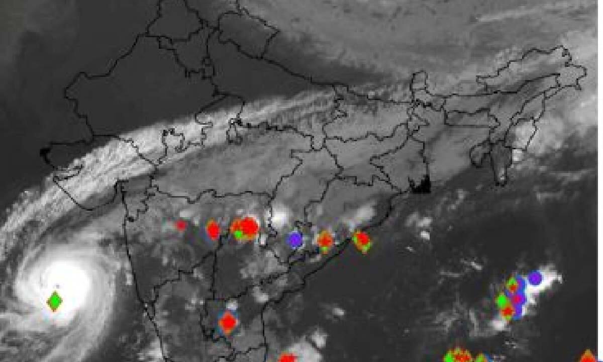 Cyclone Kyarr likely to intensify into extremely severe storm in next ...