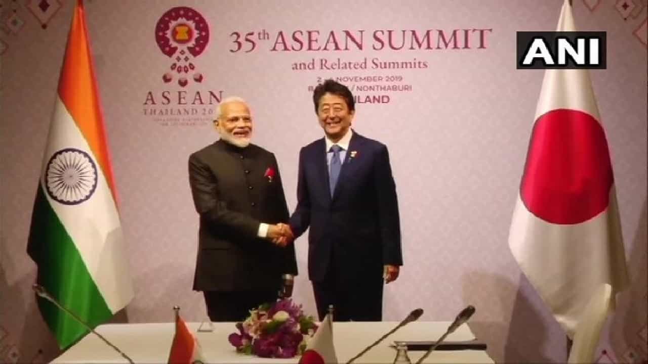 Narendra Modi meets Shinzo Abe on sidelines of 35th ASEAN Summit in ...
