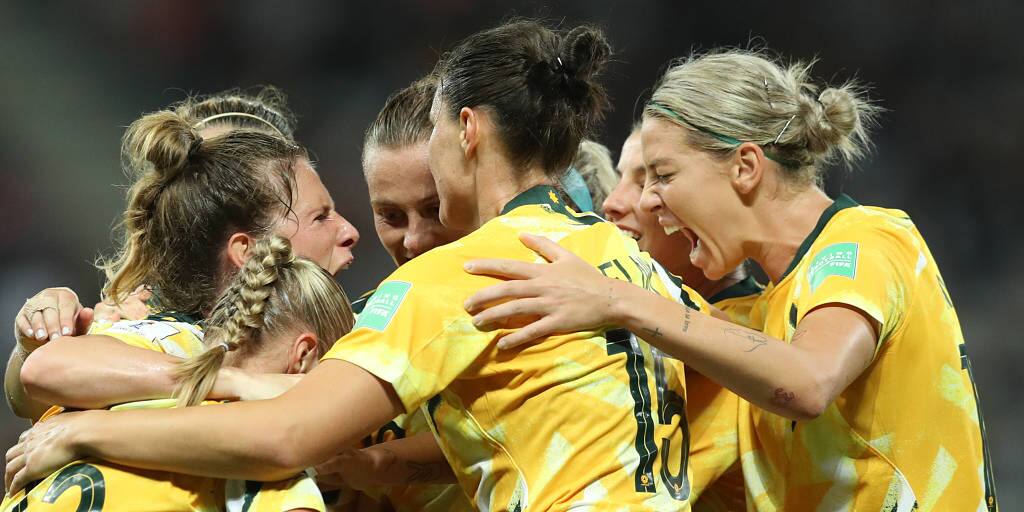 Australia men and women football teams to earn the same under gender ...
