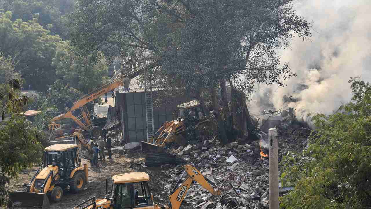 Delhi factory fire: Firefighter succumbs to injuries; personnel was ...