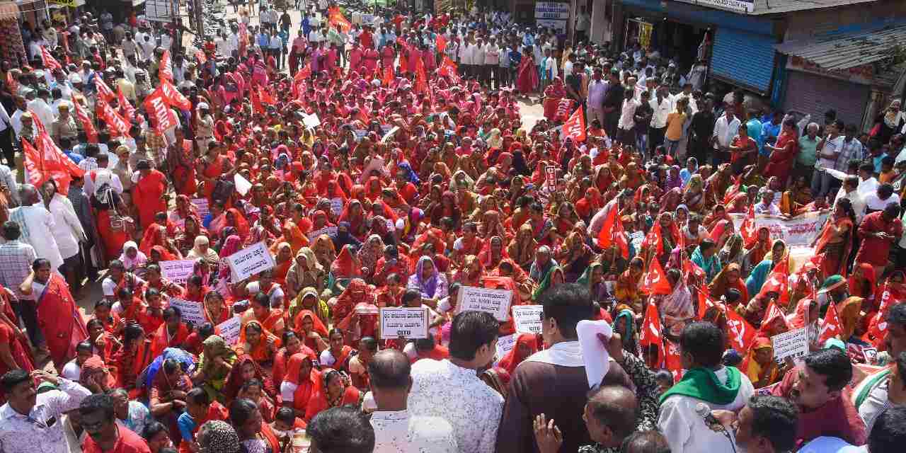 Bharat Bandh: Transport, banking hit in several states as Left ...