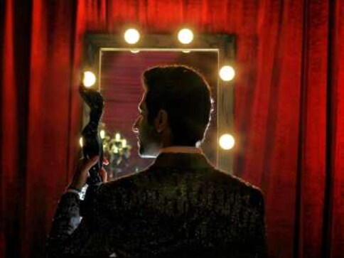 Ayushmann Khurrana thanks Article 15 director Anubhav Sinha, audience ... Ayushmann Khurrana thanks Article 15 director Anubhav Sinha, audience ...