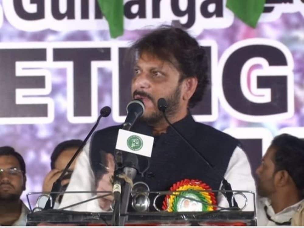 At anti-CAA rally in Karnataka's Kalaburagi, AIMIM leader Waris Pathan ...