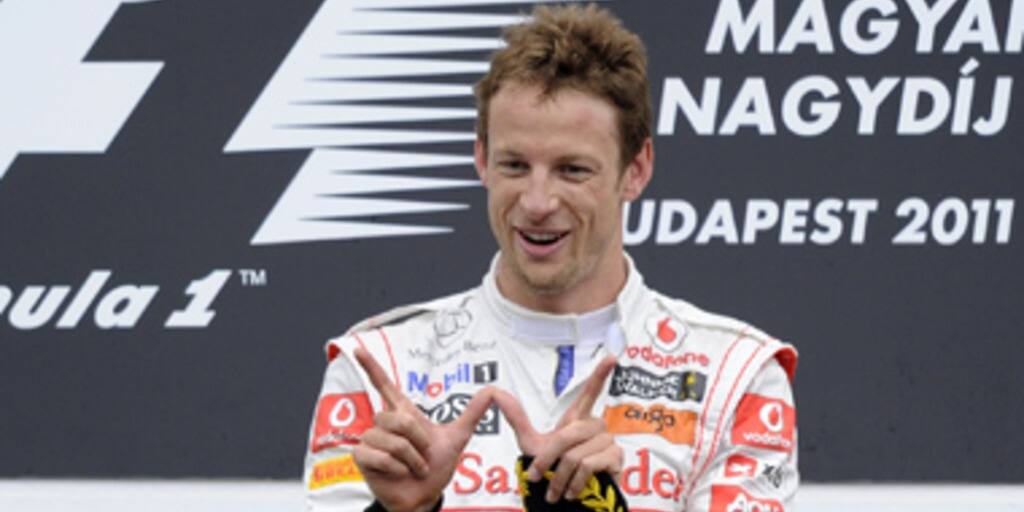 Former Formula One driver Jenson Button wins Legends race; fellow ...