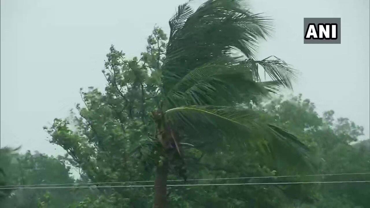 Cyclone Amphan: Heavy downpour along coastal Odisha, West Bengal as ...