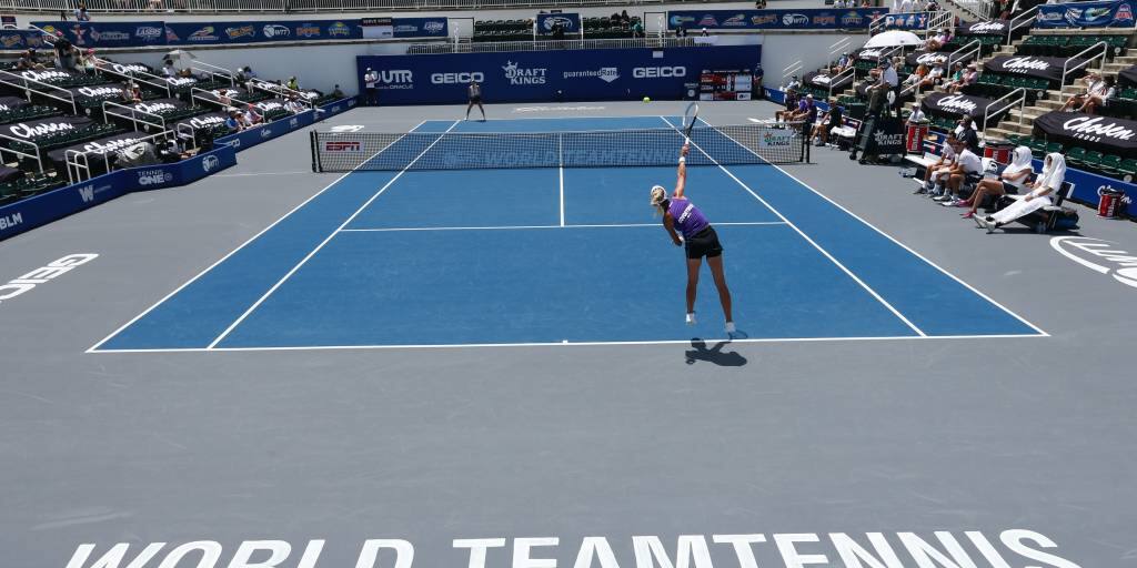 With elbow bumps and masked fans, World TeamTennis kicks off season at ...