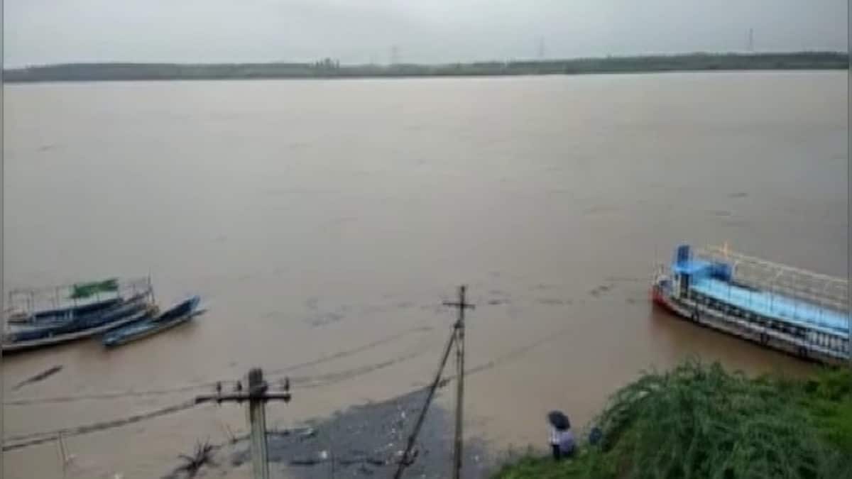 Heavy rains in Telangana trigger flood-like situation, inundate several areas; KCR sounds alert ...