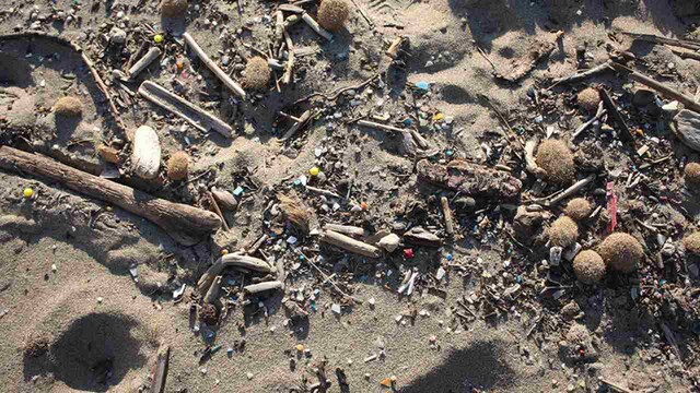 UN exhibition showcases 28 images of plastic pollution around the world ...