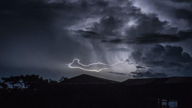 Flash photography! Welcome to Venezuela's Lake Maracaibo, lightning ...