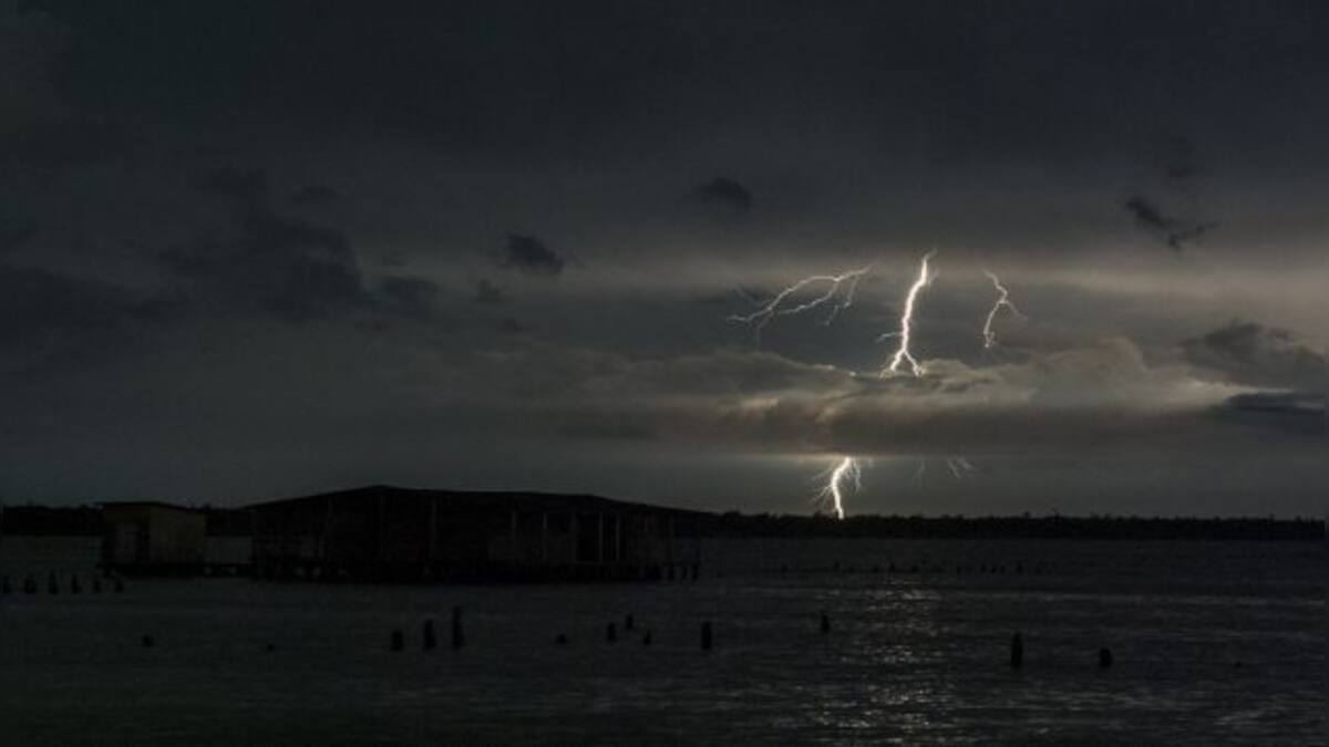 Brazilian scientists capture incident of lightning rods attracting ...