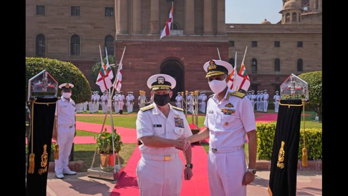 Top US naval commander meets India Navy chief in New Delhi, discusses ...