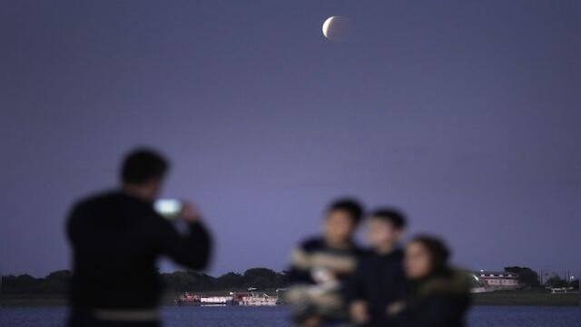 Moon magic! Here's what the longest partial lunar eclipse in 600 years ...