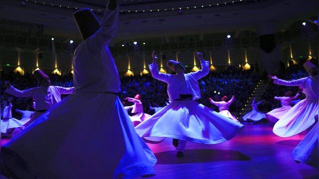 Remembering Rumi: Turkey honours Sufi mystic poet with whirling ...