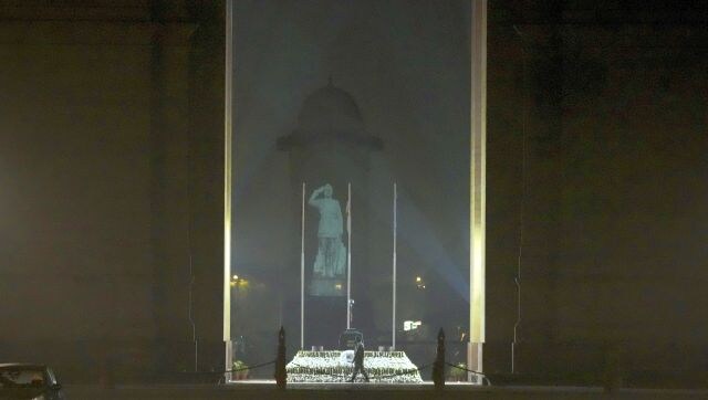 Narendra Modi unveils Netaji hologram statue at India Gate: All you ...