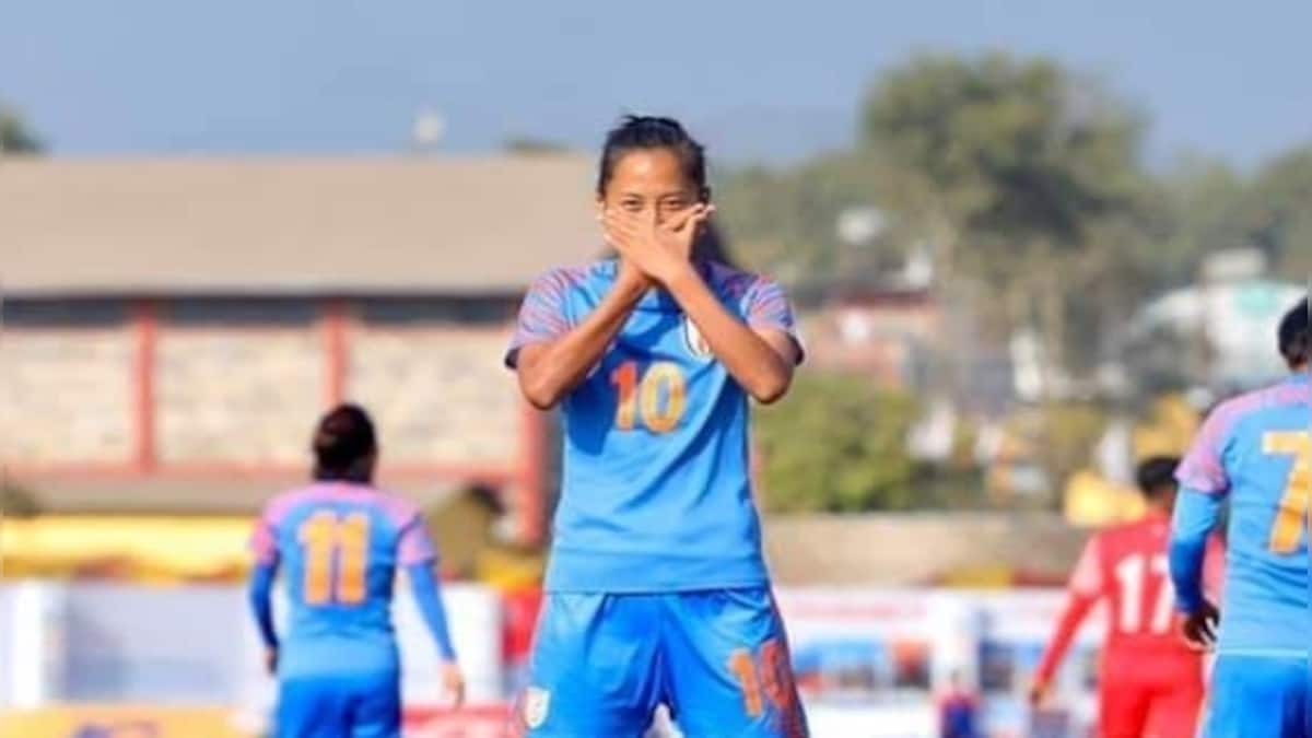 Star footballer Bala Devi advises young girls to ignore negative ...