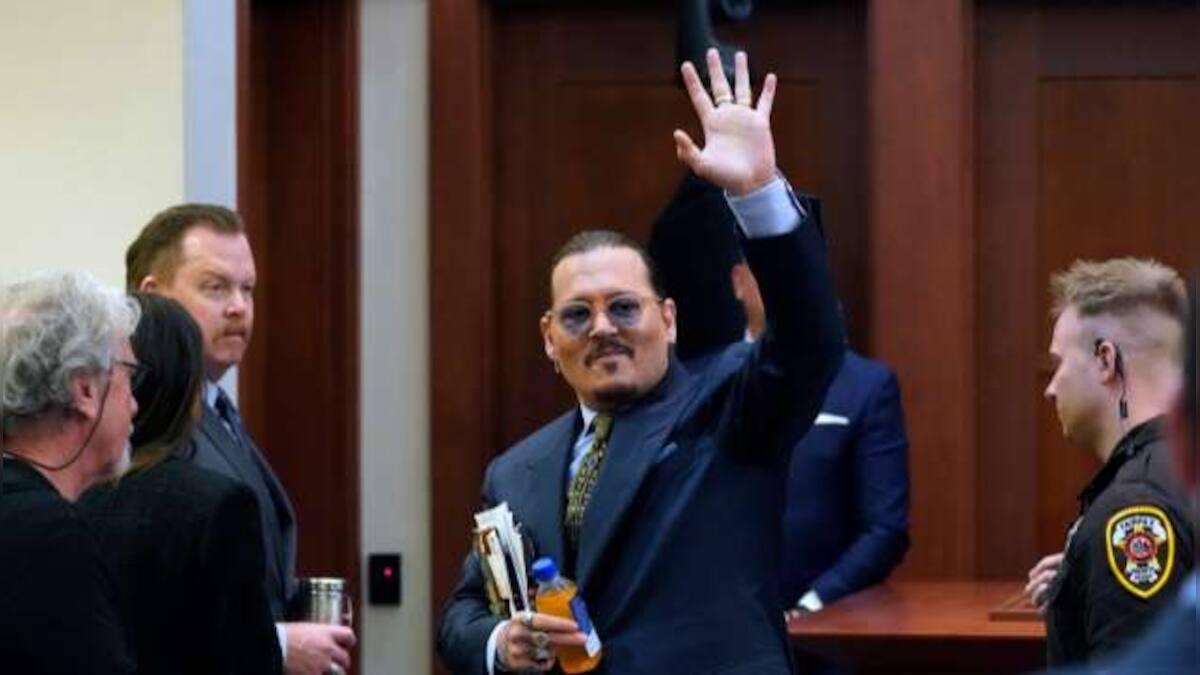 Johnny Depp's severed finger story has flaws, claims hand surgeon ...