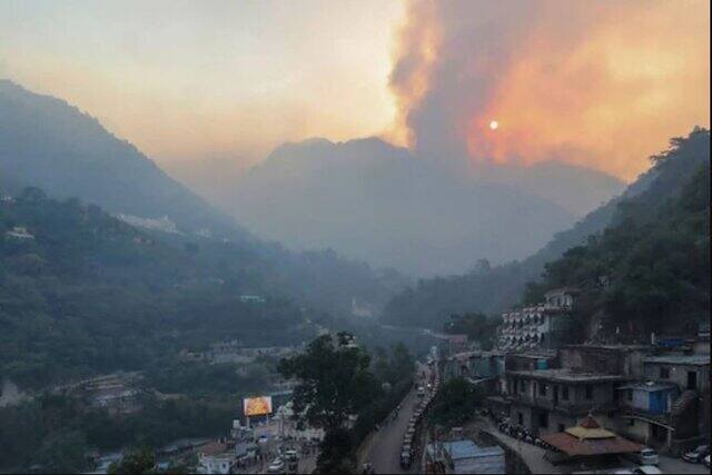 Jammu & Kashmir: Forest fire triggers several landmine explosions along ...