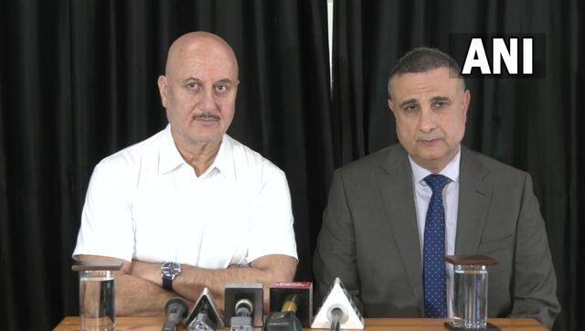 Who did Israel's Consul General Kobbi Shoshani call first to say 'sorry'?