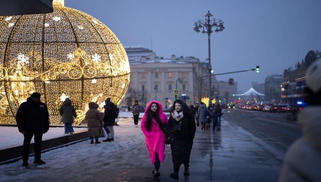 How did the tradition of New Year resolutions begin?