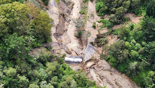 After deadly cyclone, 5.7 magnitude earthquake jolts New Zealand