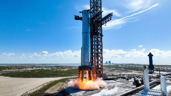Spacex Inches Closer To An Orbital Launch Attempt Test Fires Its Super