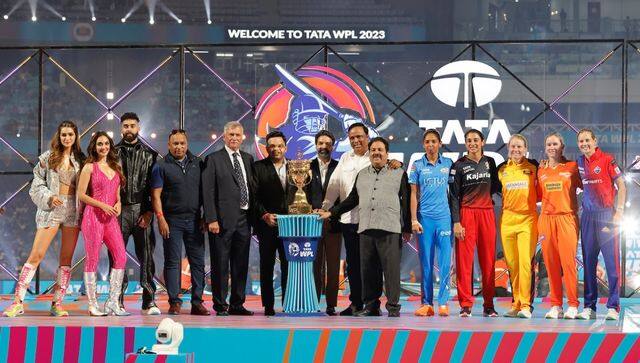 WPL 2023 opening ceremony: Kiara Advani, Kriti Sanon, AP Dhillon light ...