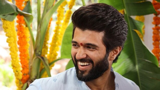 Fans shower love on Vijay Deverakonda's smiling pictures! Call it ...